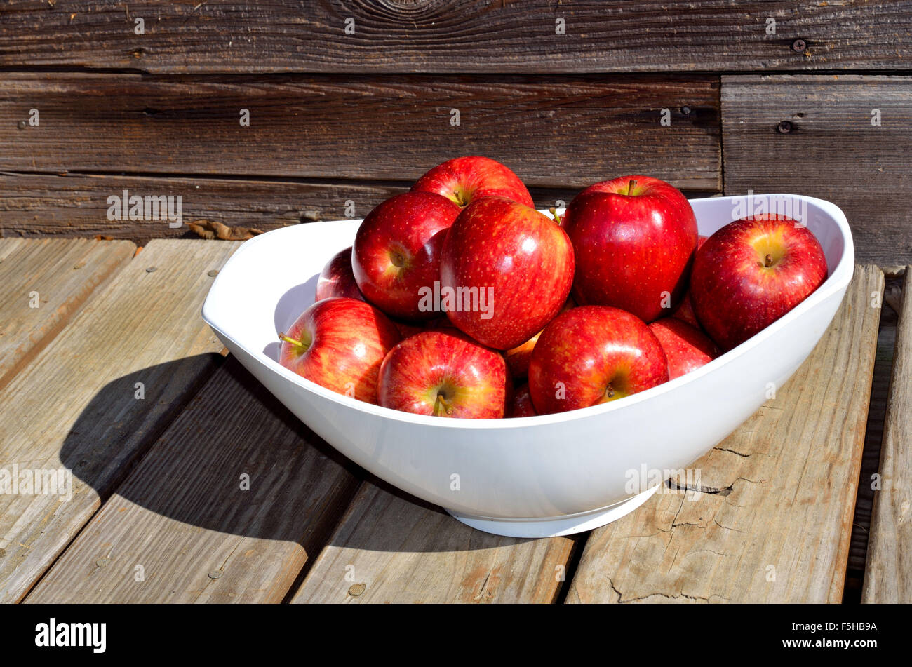 Oval shaped fruit hi-res stock photography and images - Alamy
