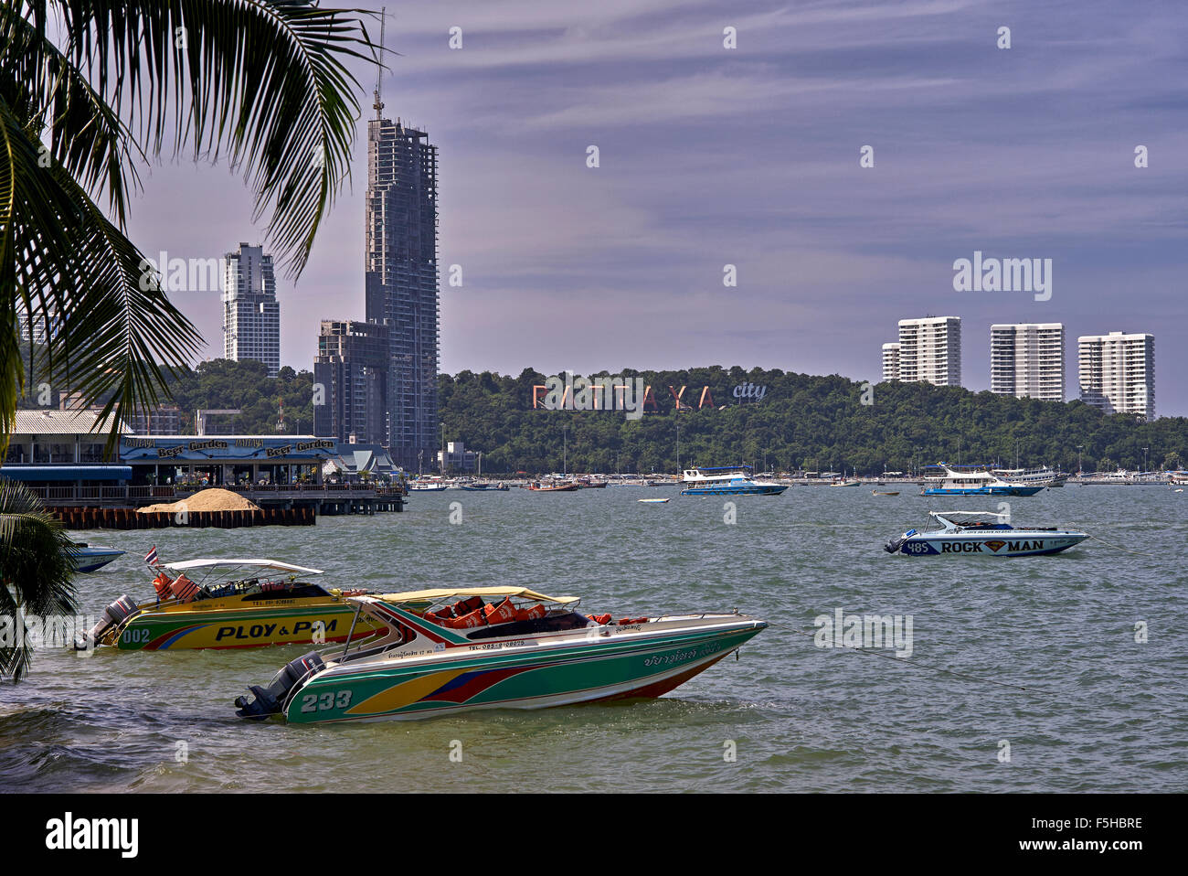 Pattaya beach hi-res stock photography and images - Alamy