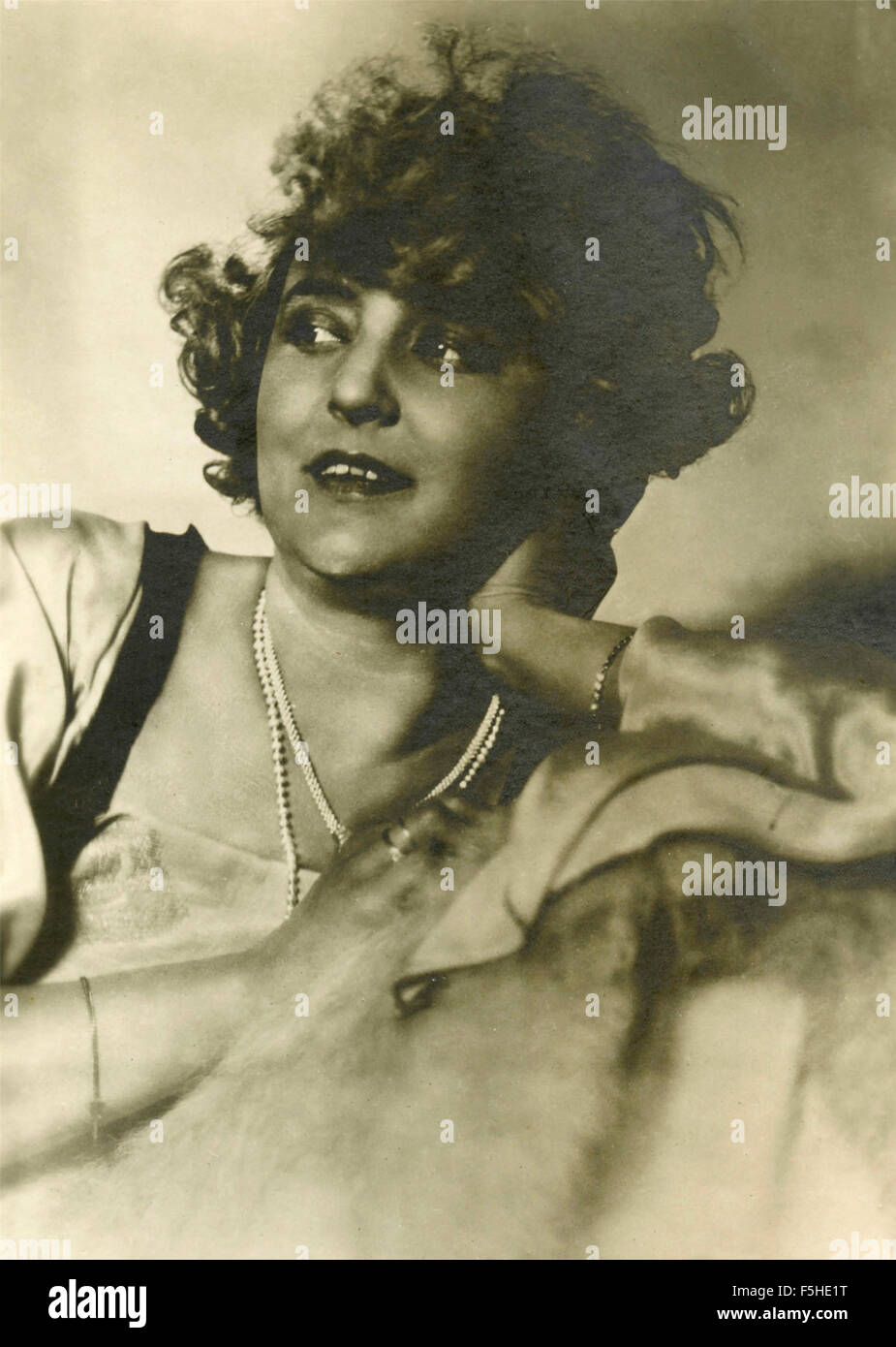 Austrian singer hi-res stock photography and images - Alamy