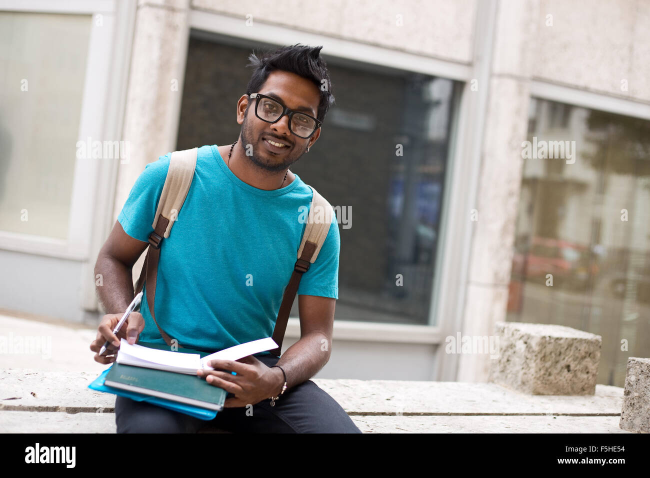Indian student hi-res stock photography and images - Alamy