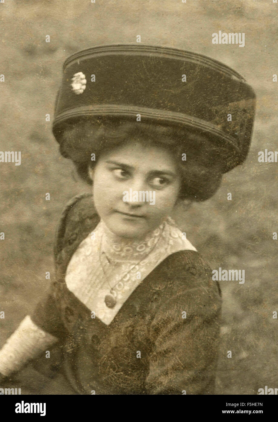 Rounded hi-res stock photography and images - Alamy