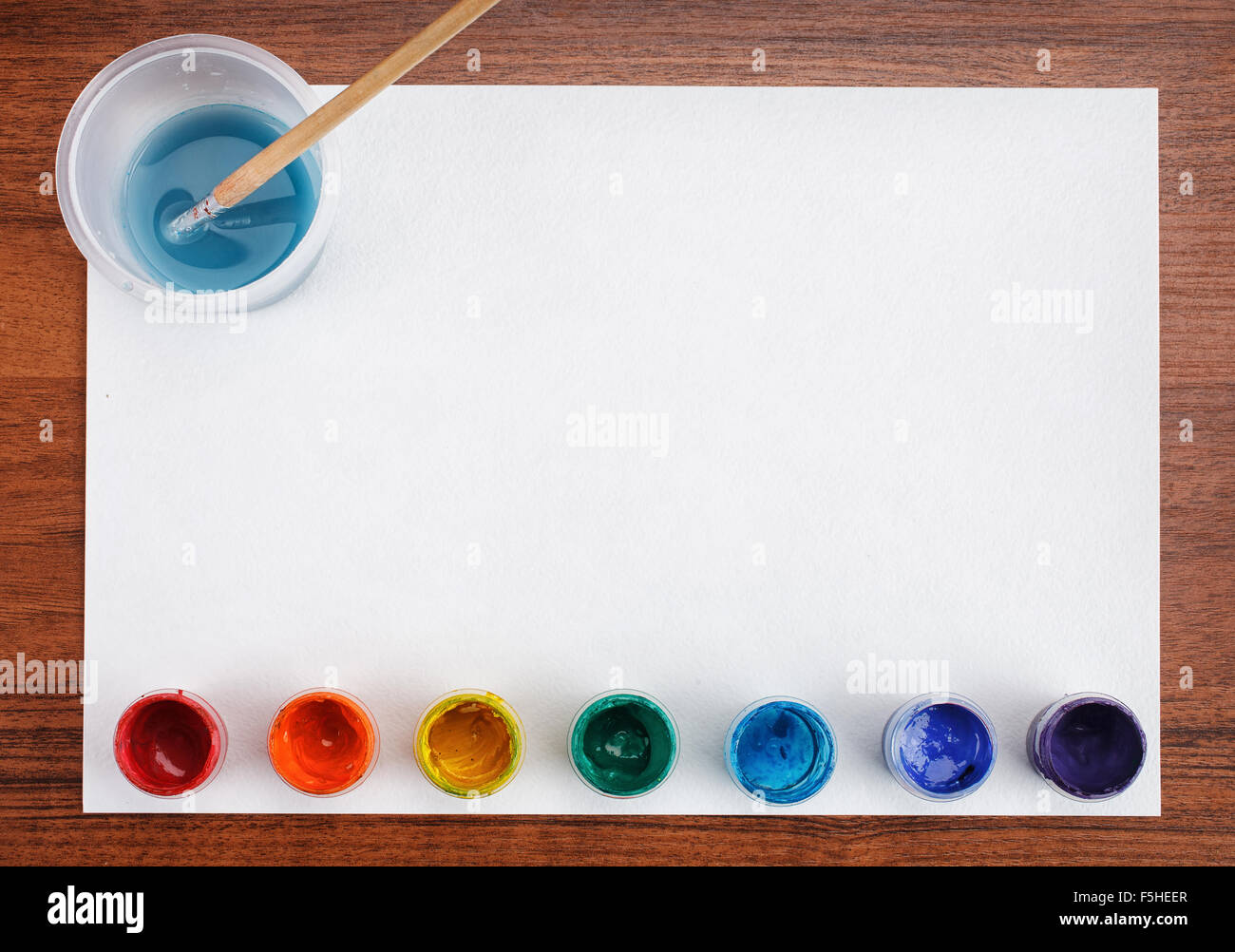 Paint paper hi-res stock photography and images - Alamy