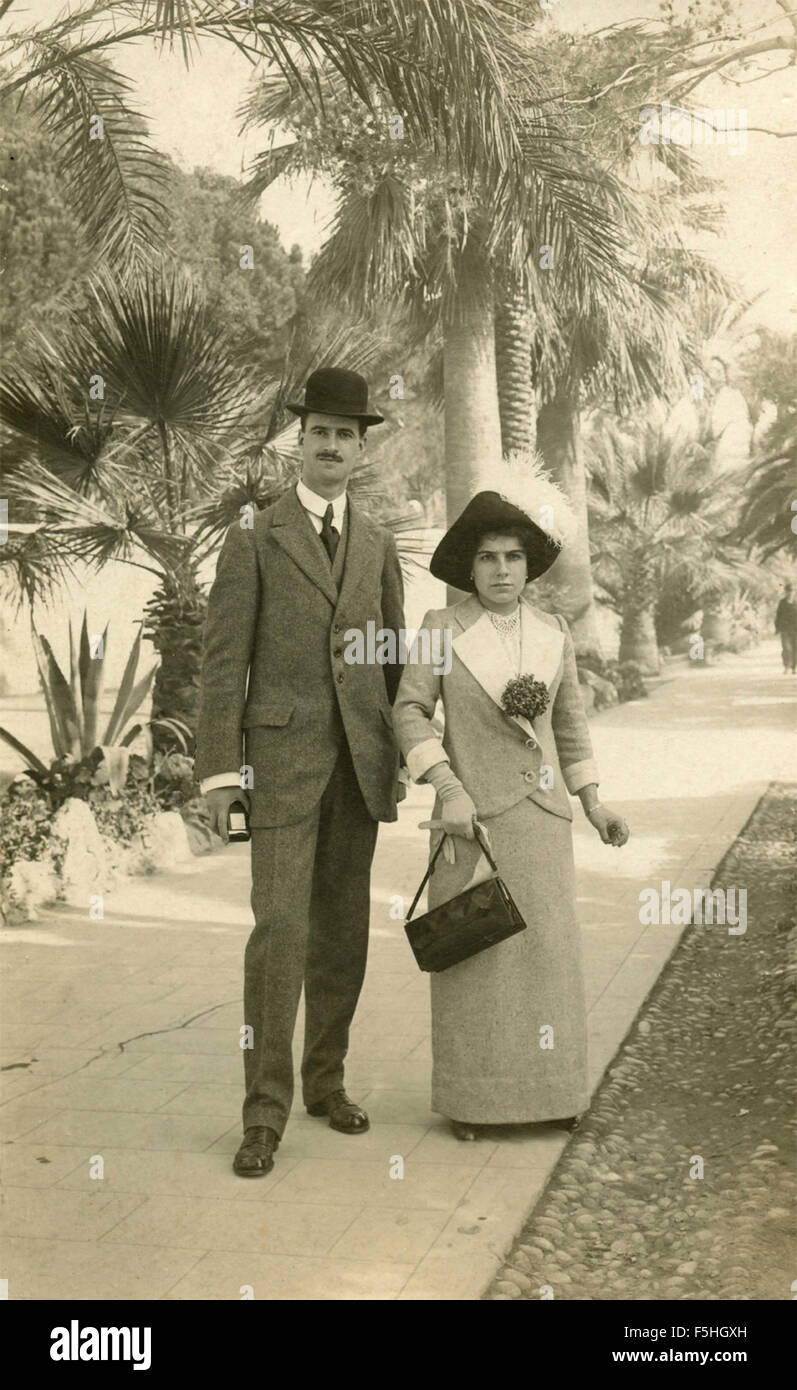 1900s couple hi-res stock photography and images - Alamy
