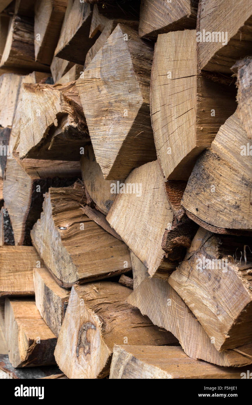 Background of an firewood dry and rough, cut in small pieces Stock Photo - Alamy