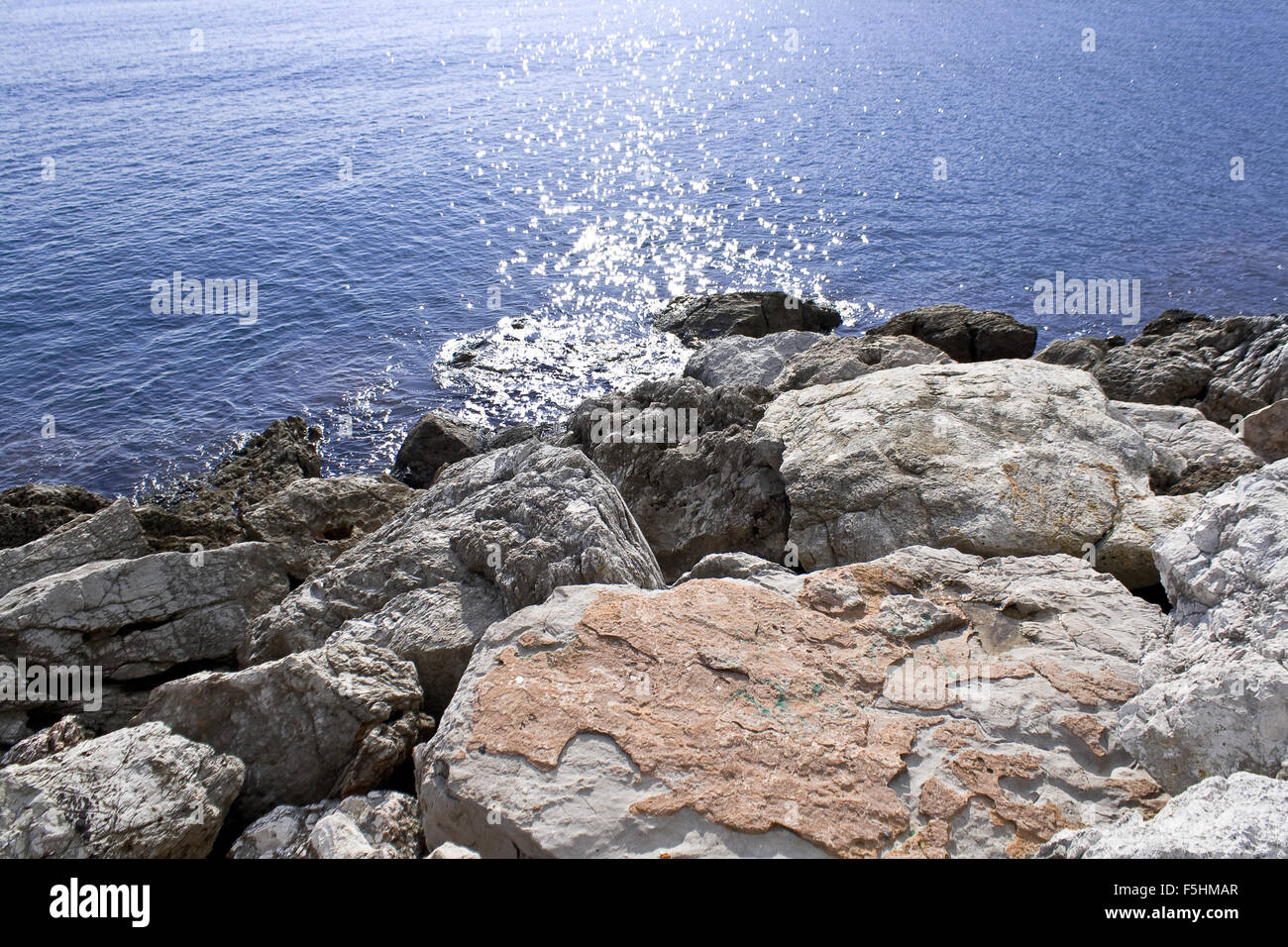 Reflection sea and rocks hi-res stock photography and images - Alamy
