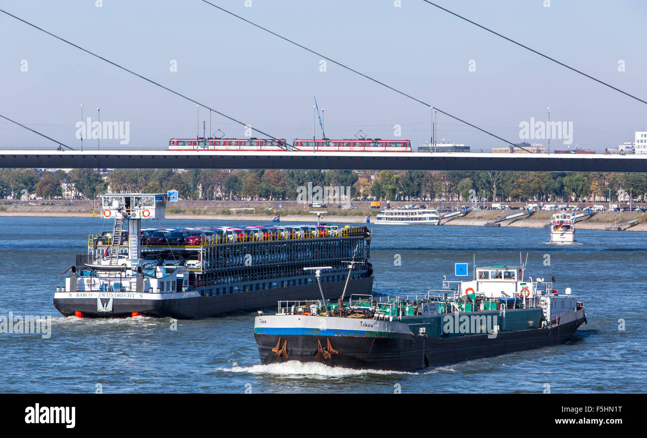 Autotransporter schiff hi-res stock photography and images - Alamy