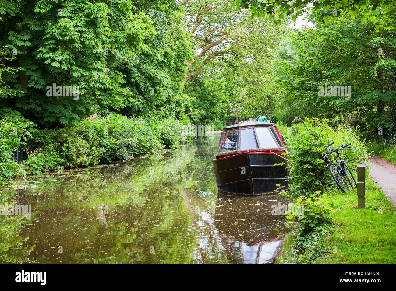 Oxford canal england hi-res stock photography and images - Alamy