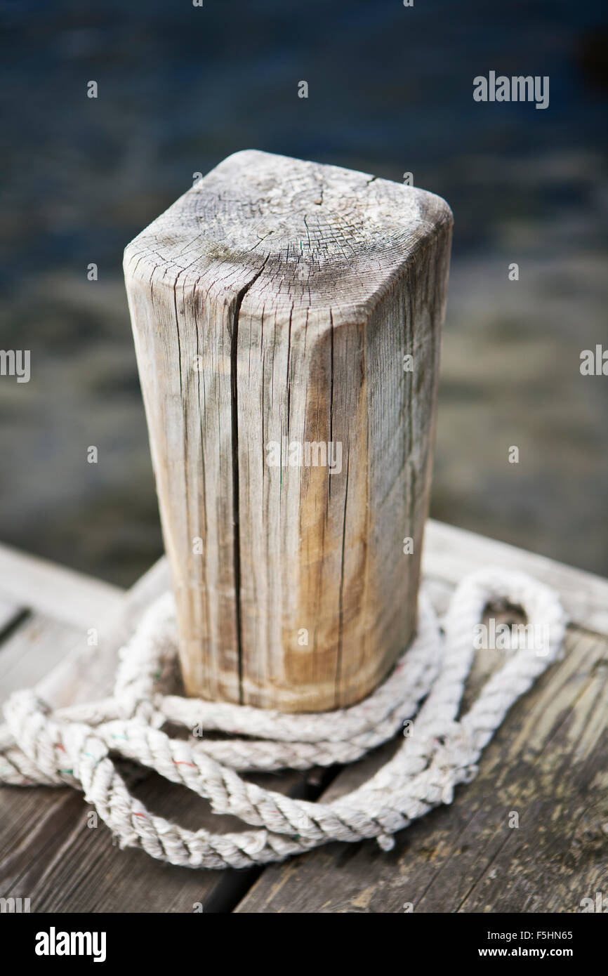 Mooring rope hi-res stock photography and images - Alamy