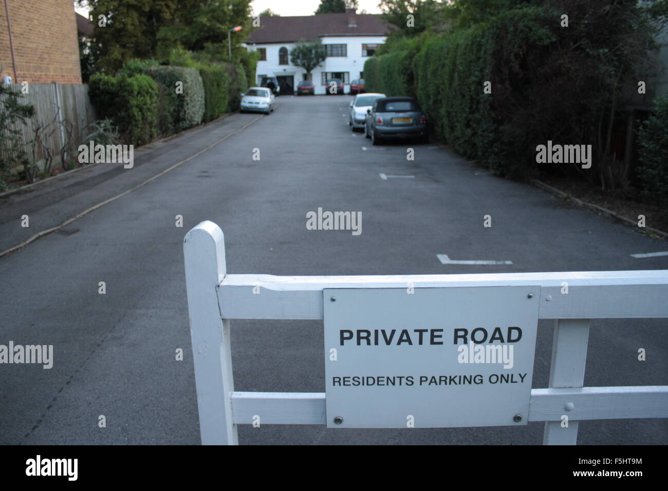 Private Road sign in a residential road Stock Photo - Alamy