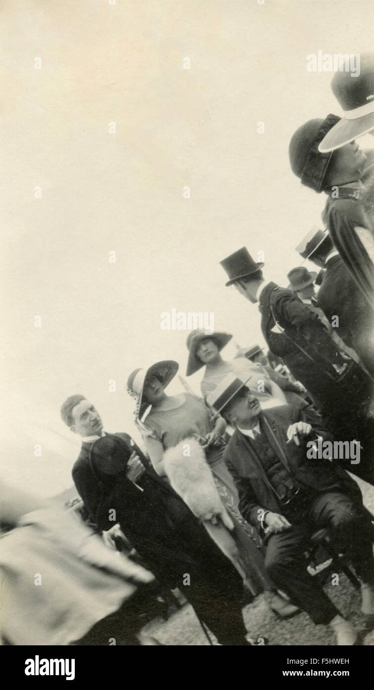 Longchamp racecourse hi-res stock photography and images - Alamy