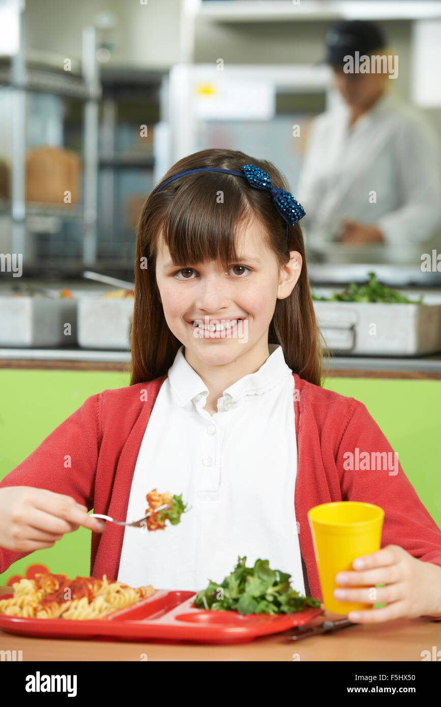 Junior high school cafeteria hi-res stock photography and images - Alamy