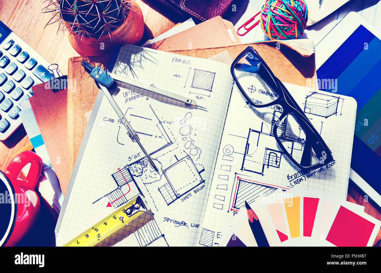 Sketch table hi-res stock photography and images - Alamy