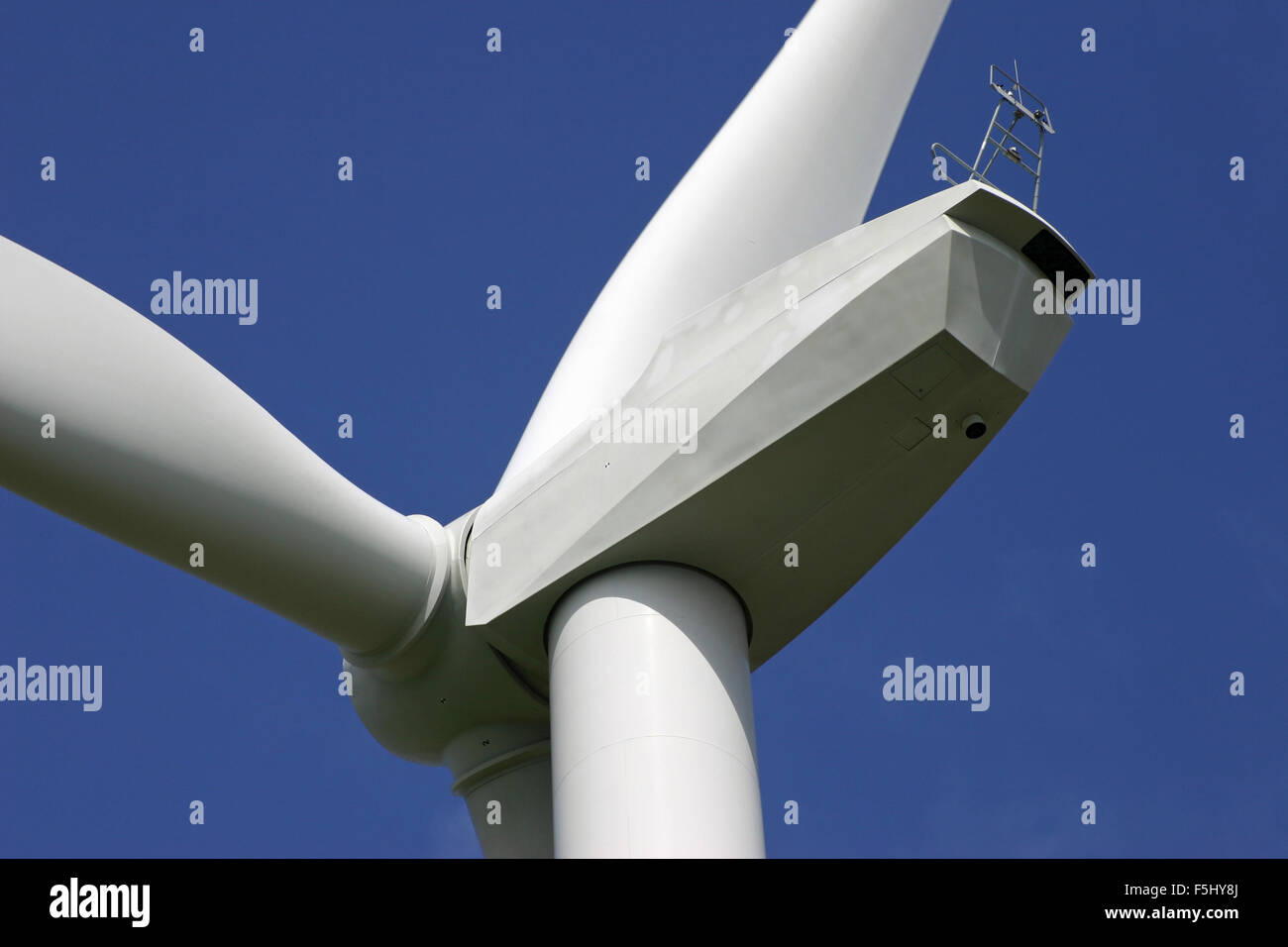 White wind turbine hi-res stock photography and images - Alamy