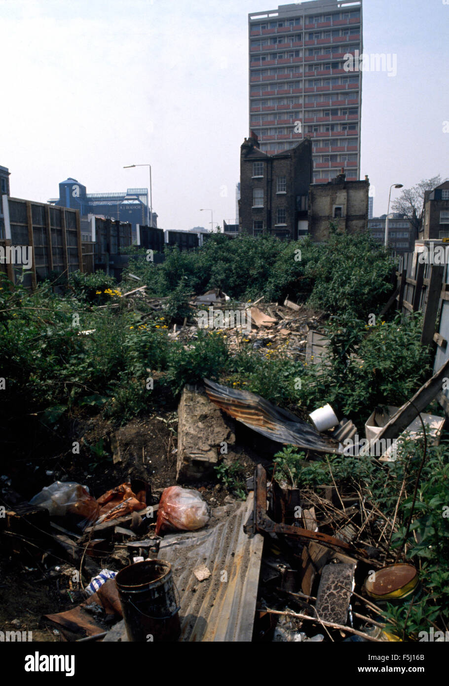 Site rubbish hi-res stock photography and images - Alamy