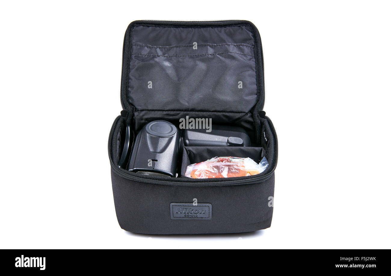 Nikon SB-910 Speedlight. Full packed set with bag, color filters, stand ...