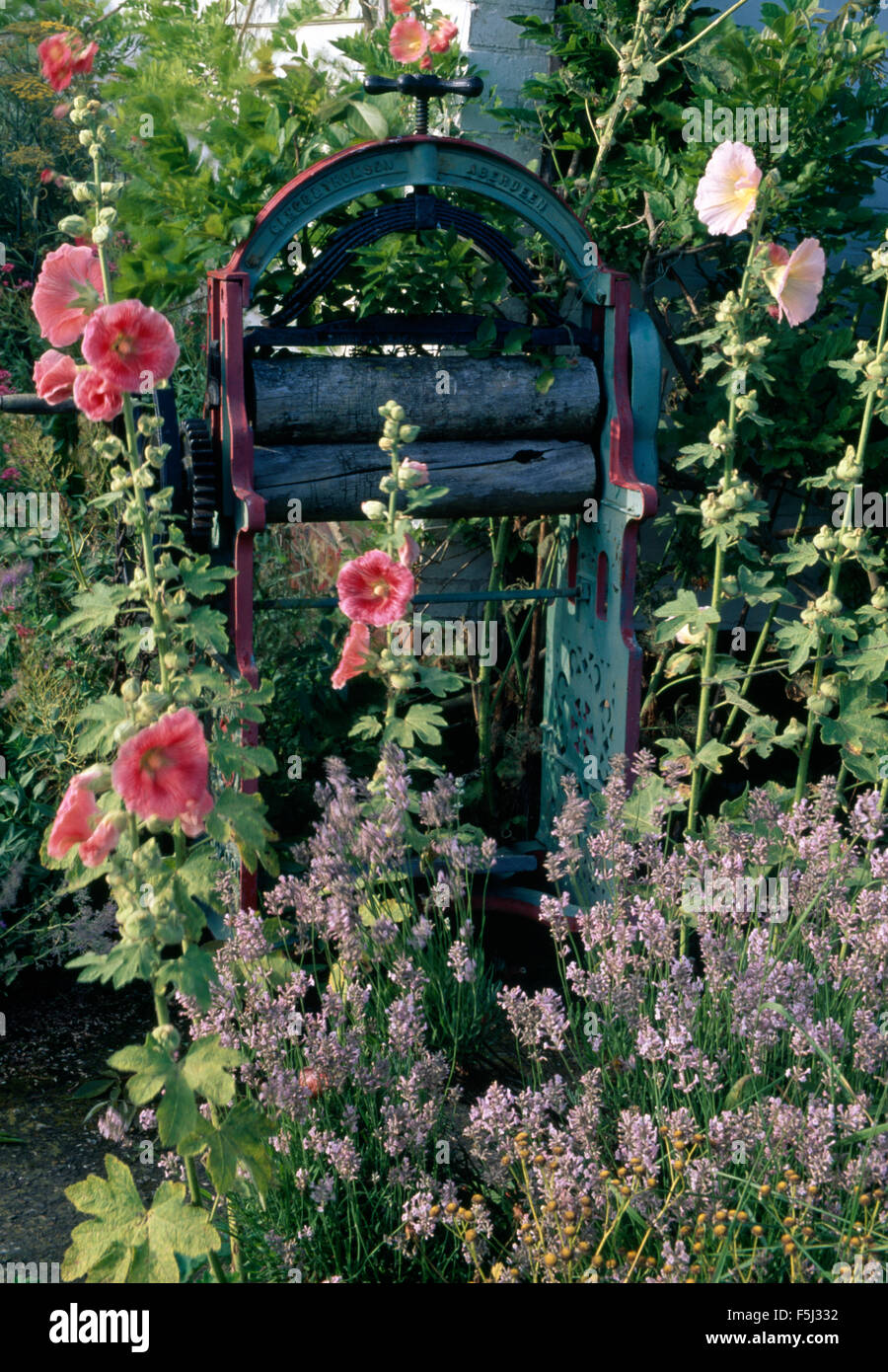 Old mangle hi-res stock photography and images - Alamy