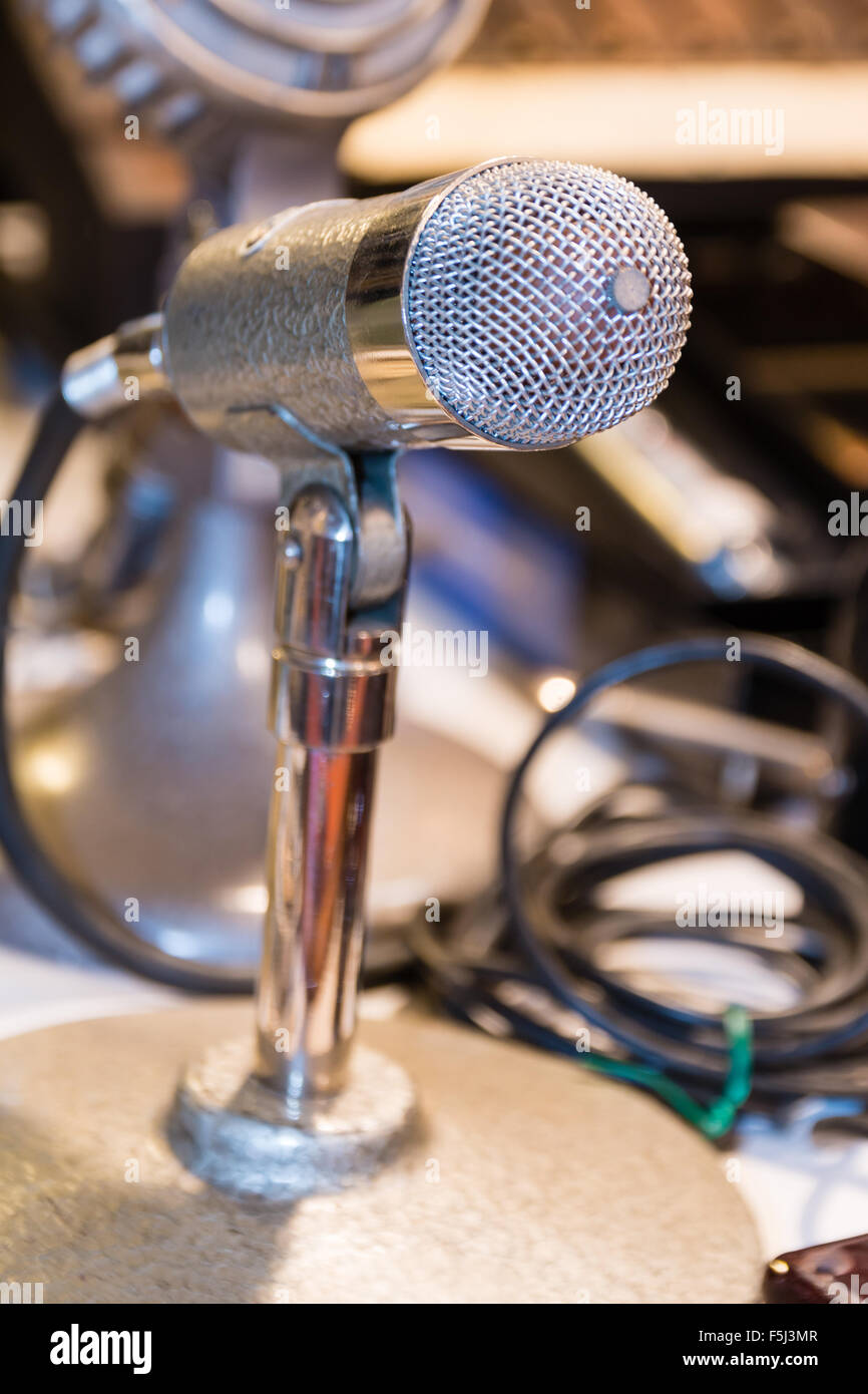 Professional vintage and silver microphone; retro style Stock Photo - Alamy