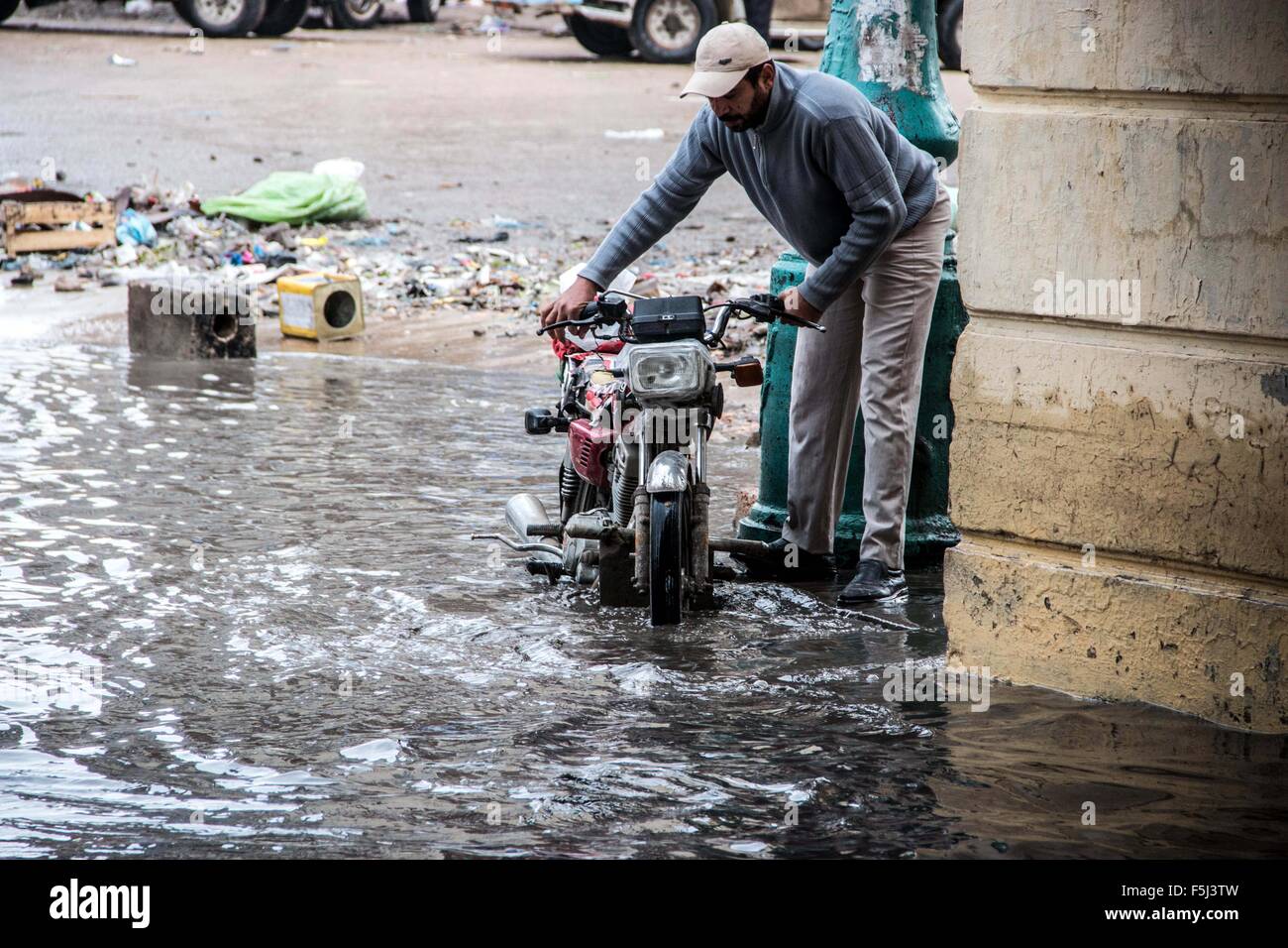 Alexandria, Alexandria, Egypt. 5th Nov, 2015. An Egyptian man walks ...