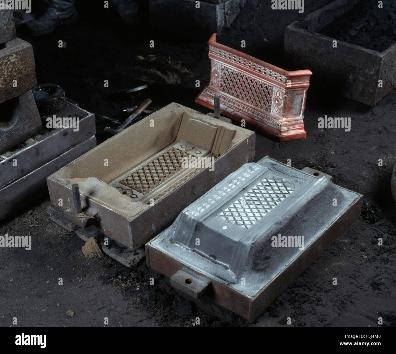 Iron foundry hi-res stock photography and images - Alamy