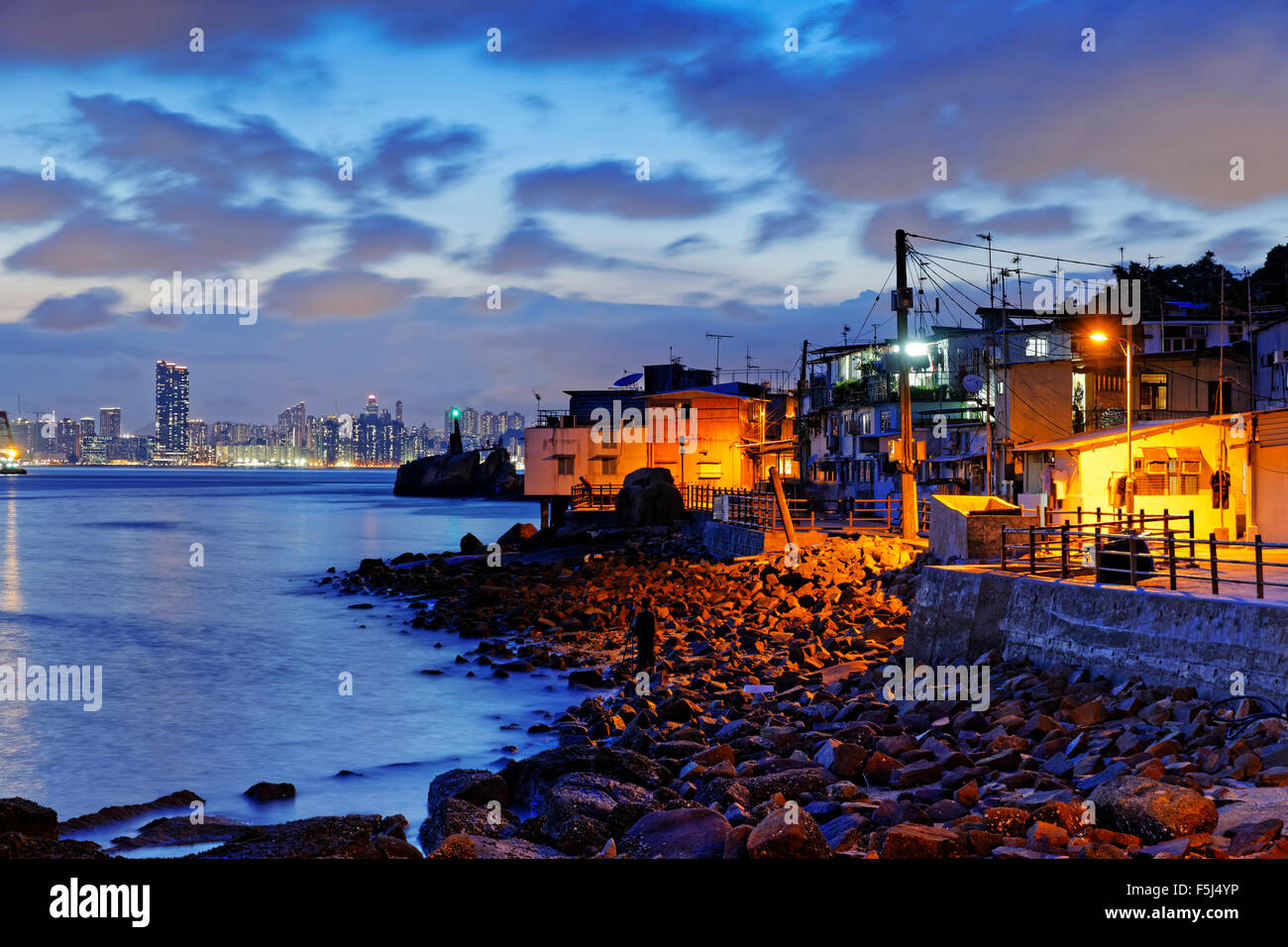 Magic hour hi-res stock photography and images - Alamy