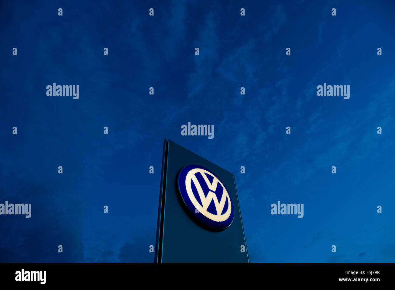 Hanover, Germany. 5th Nov, 2015. An illuminated VW logo at a Volkswagen ...