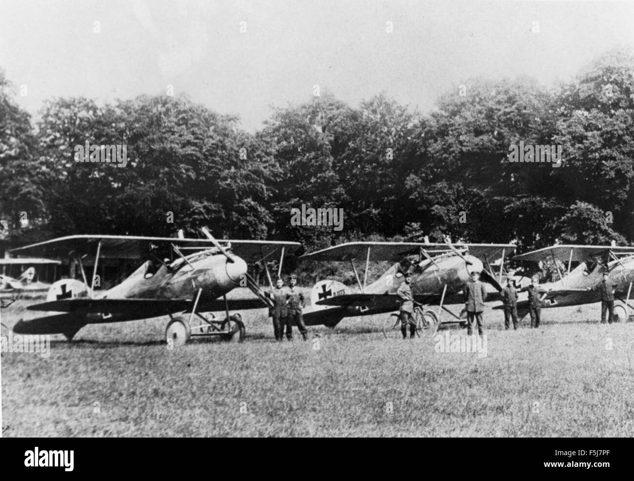 The Albatross DV is an early 20th-century German reconnaissance ...