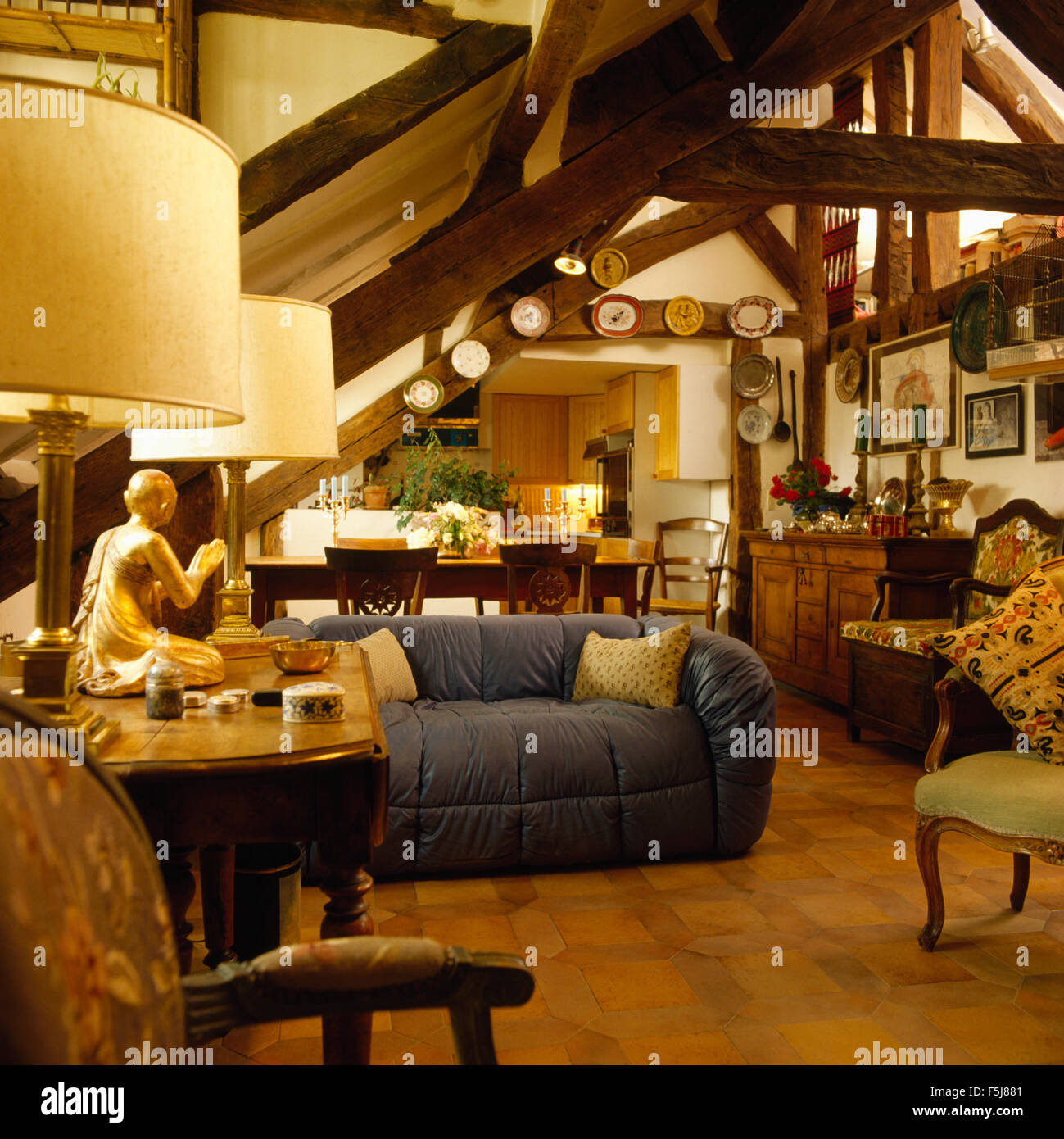 Loft apartment eighties hi-res stock photography and images - Alamy