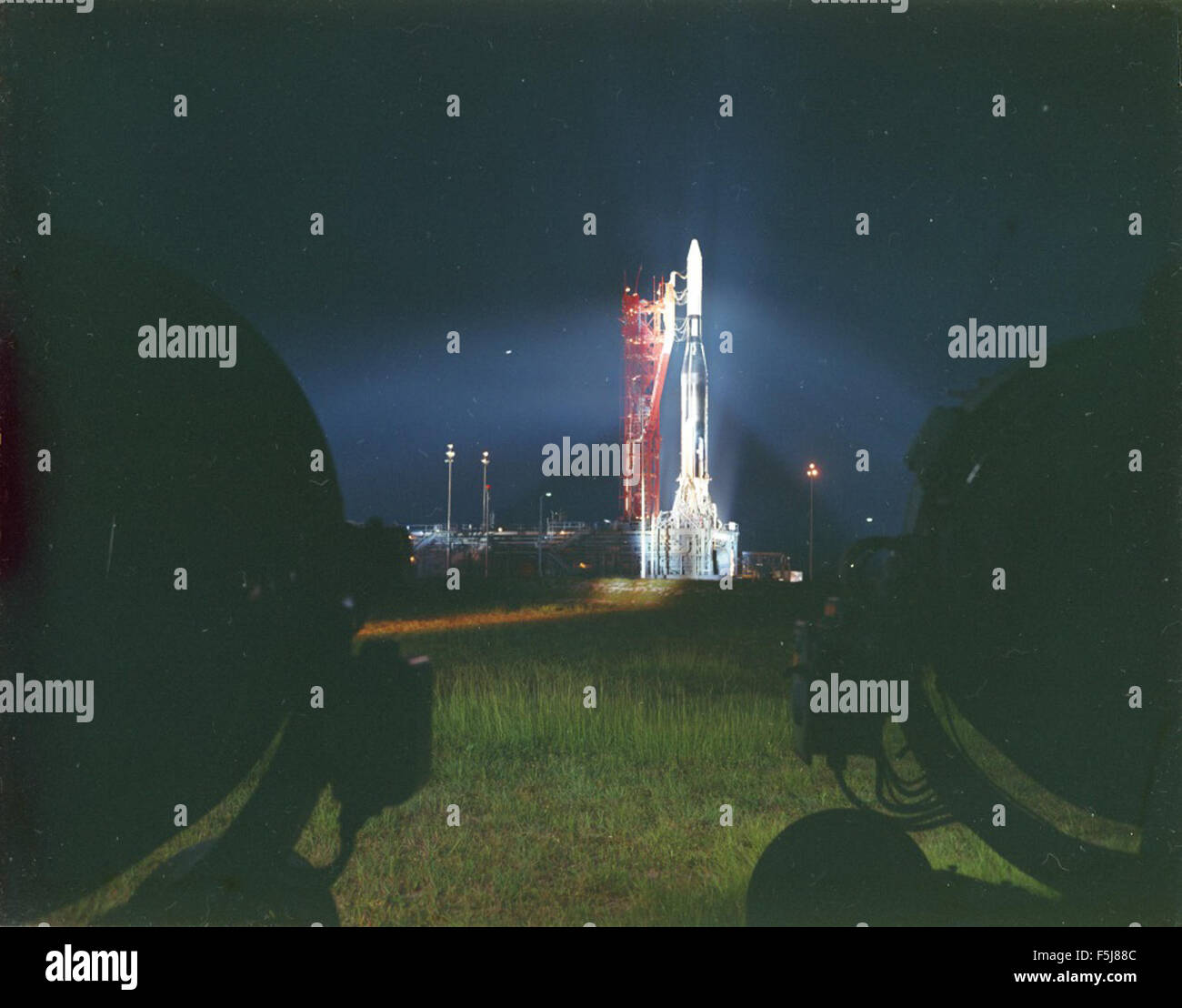This image shows the Atlas 5601 missile and its Agena upper stage ...