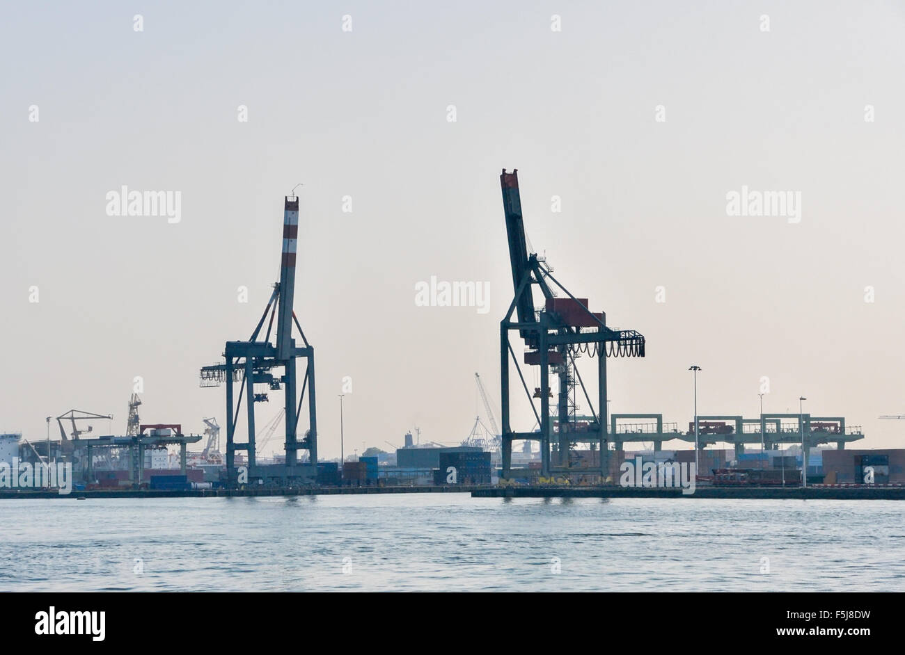 Rotterdam sea cargo port skyline Stock Photo - Alamy