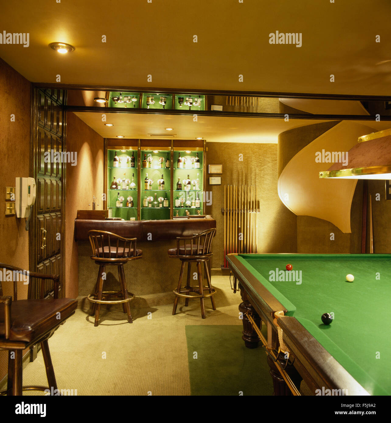 Pool table in an seventies games room Stock Photo - Alamy