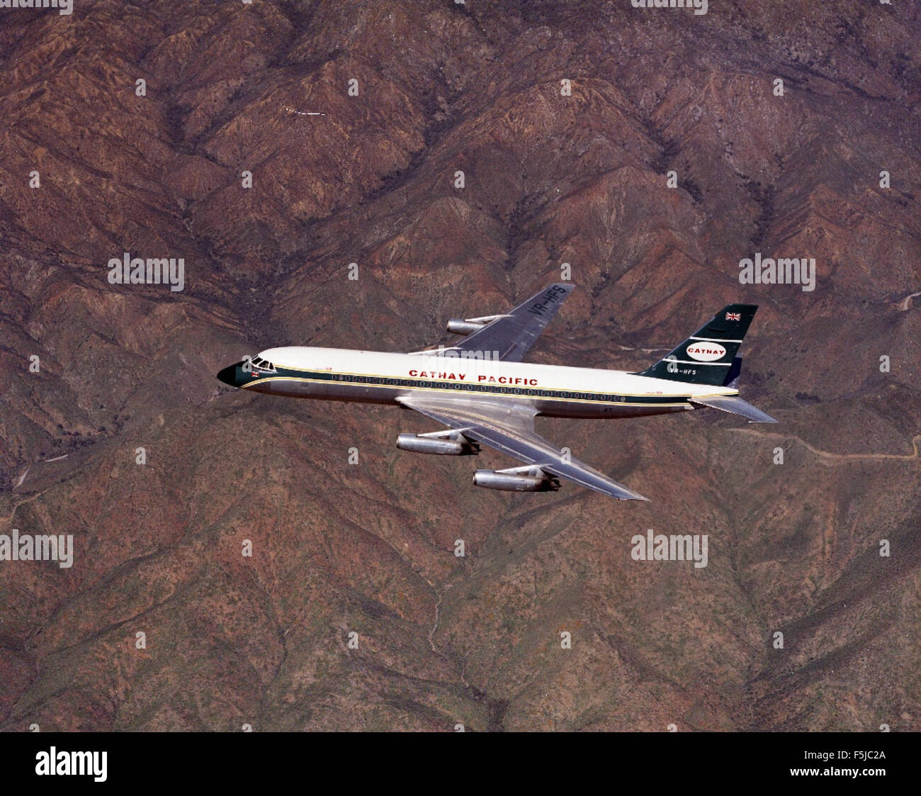 Convair 880 in flight hi-res stock photography and images - Alamy