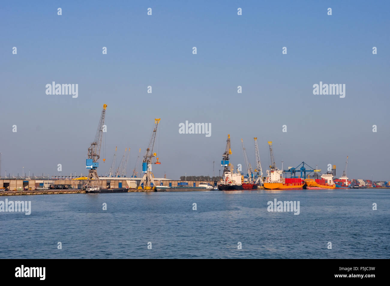 the Rotterdam a sea cargo port skyline Stock Photo - Alamy