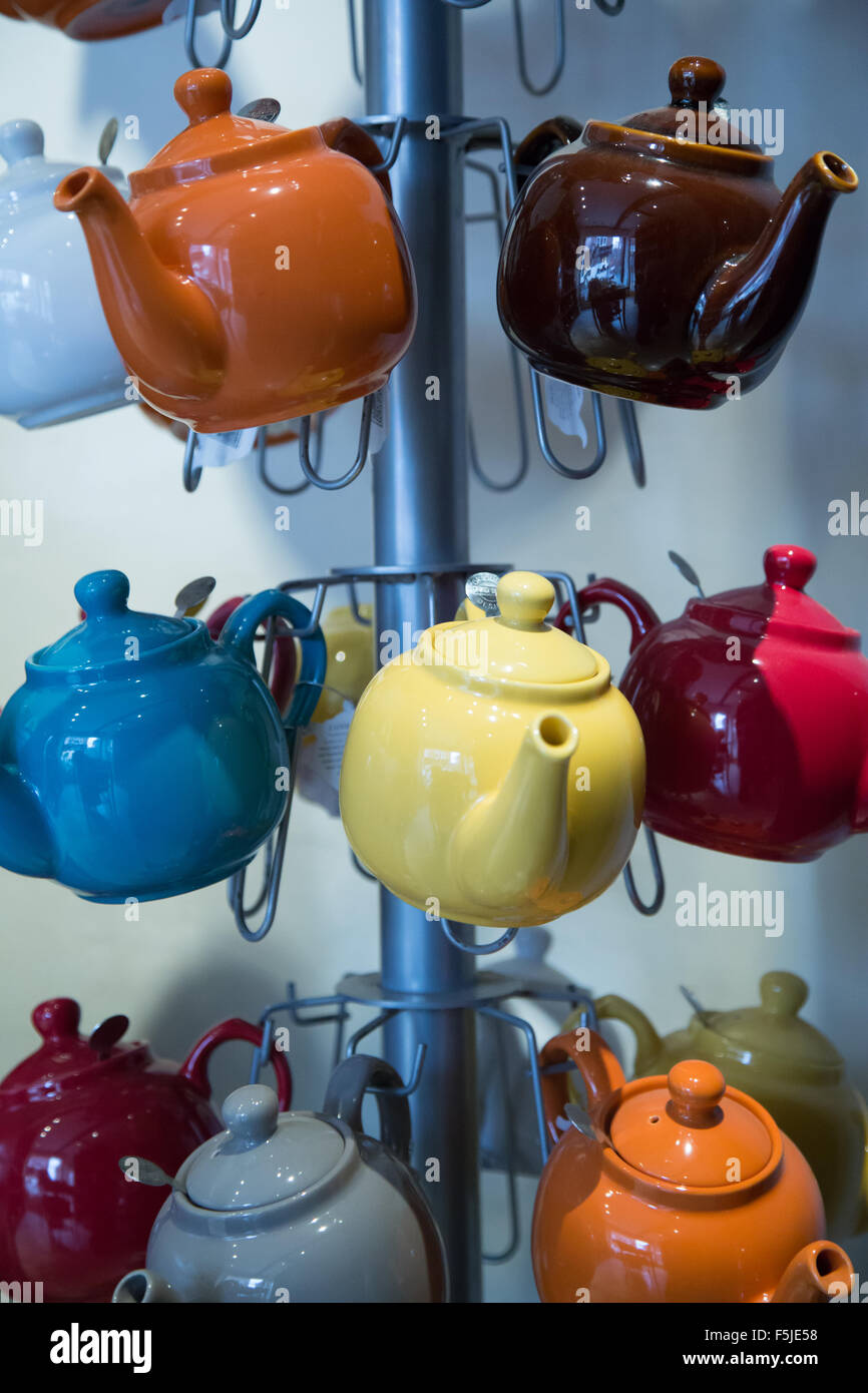 Teapots hi-res stock photography and images - Alamy