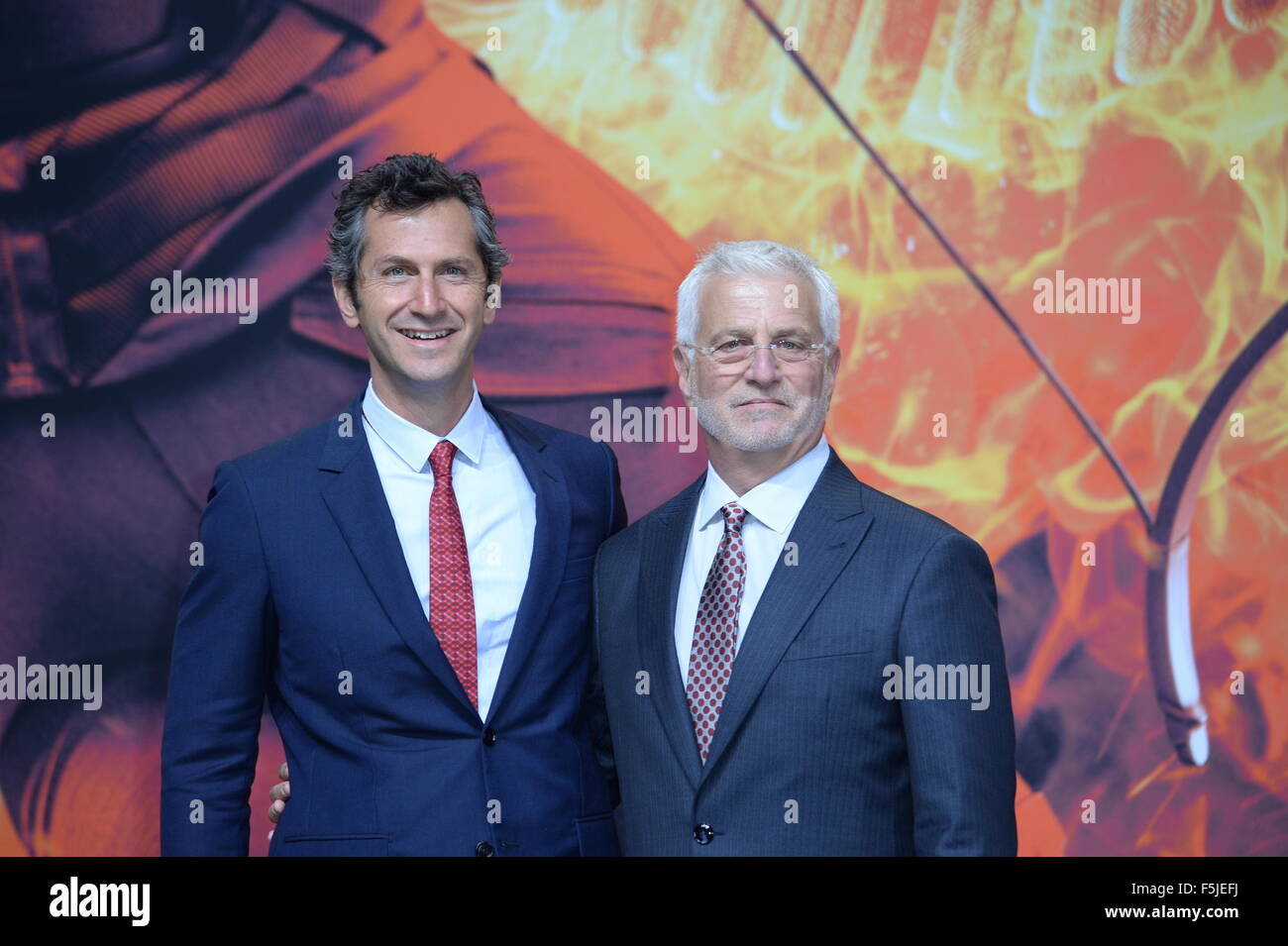 Berlin, Germany. 4th Nov, 2015. US film producers Erik Feig (l) and Rob ...