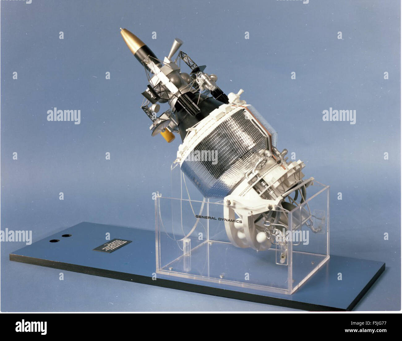A conceptual model possibly depicting a Shuttle-Centaur variant from ...