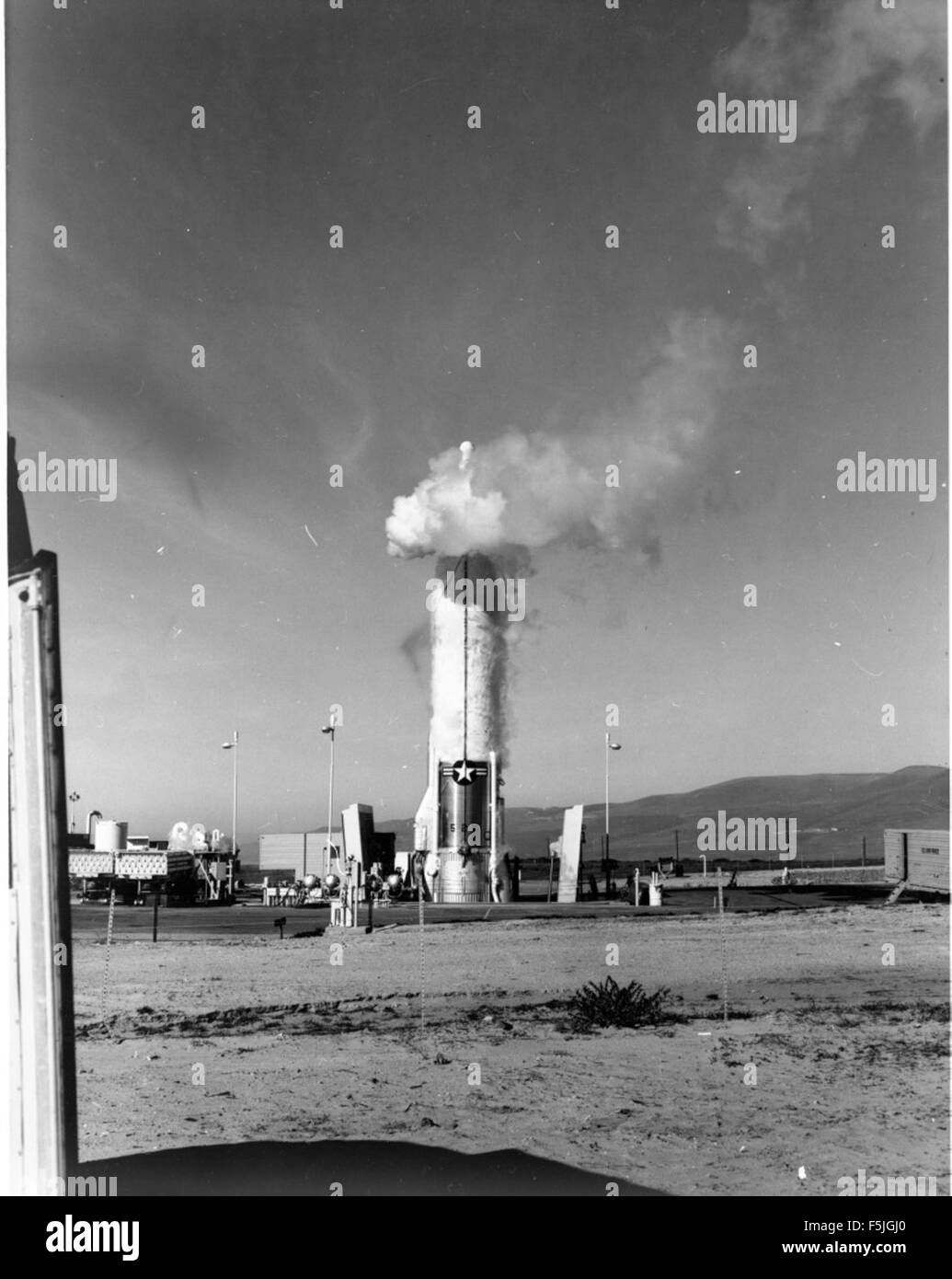 Propellant loading hi-res stock photography and images - Alamy