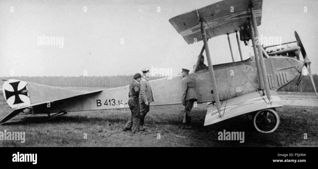B 1914 hi-res stock photography and images - Alamy