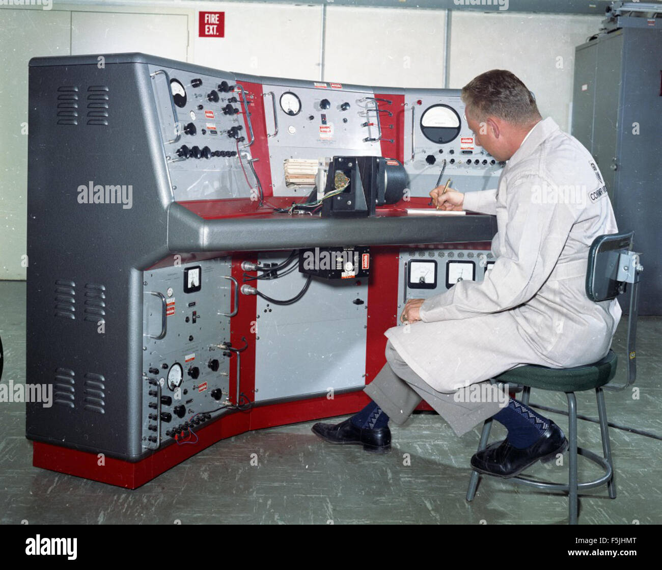 Flight test instrumentation hi-res stock photography and images - Alamy