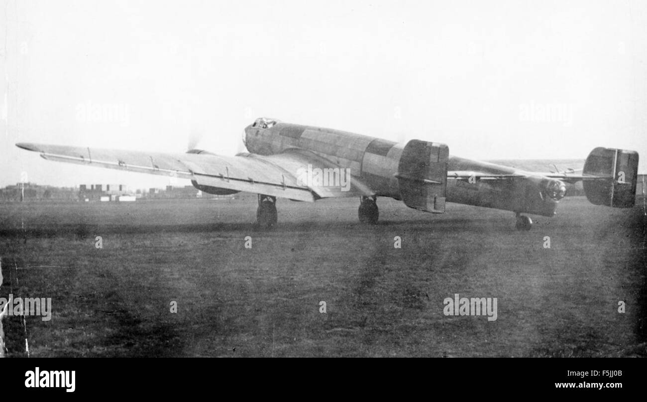 Junkers Ju 89V-2 Nowarra collection Stock Photo - Alamy