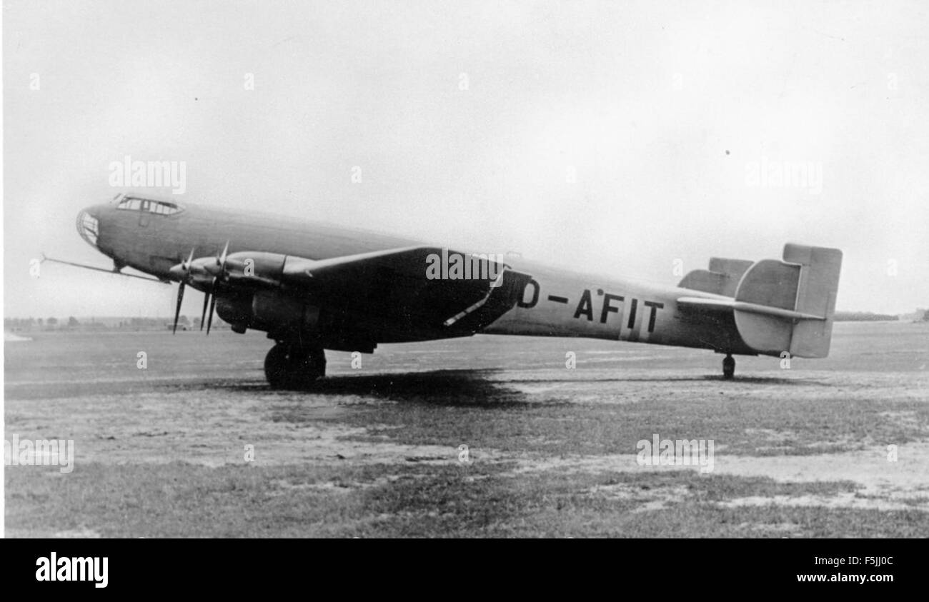 Junkers Ju 89V-7 Nowarra collection Stock Photo - Alamy