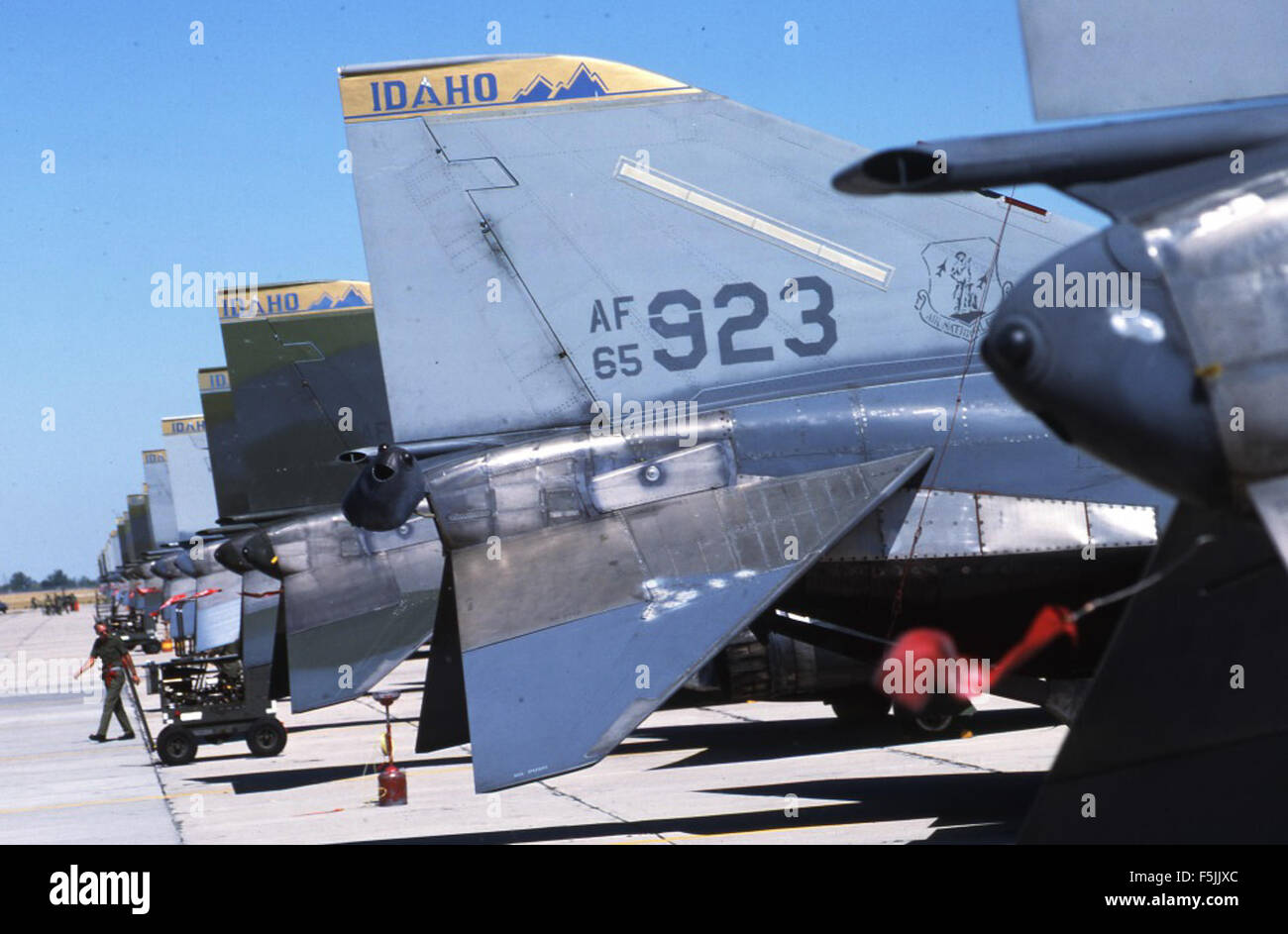 Photograph of McDonnell RF-4C 65-0923, operated by the 190th Tactical ...