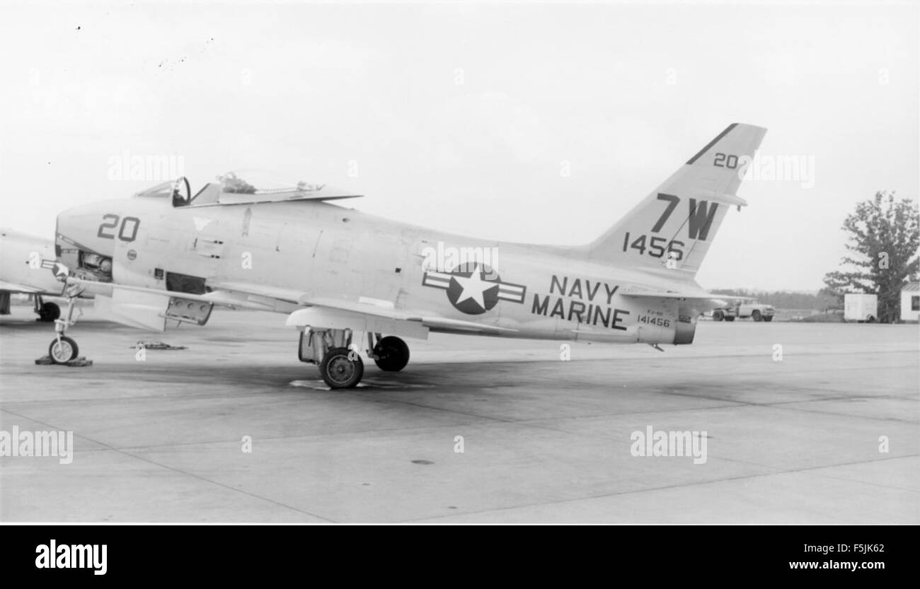 North american fj 4b fury hi-res stock photography and images - Alamy