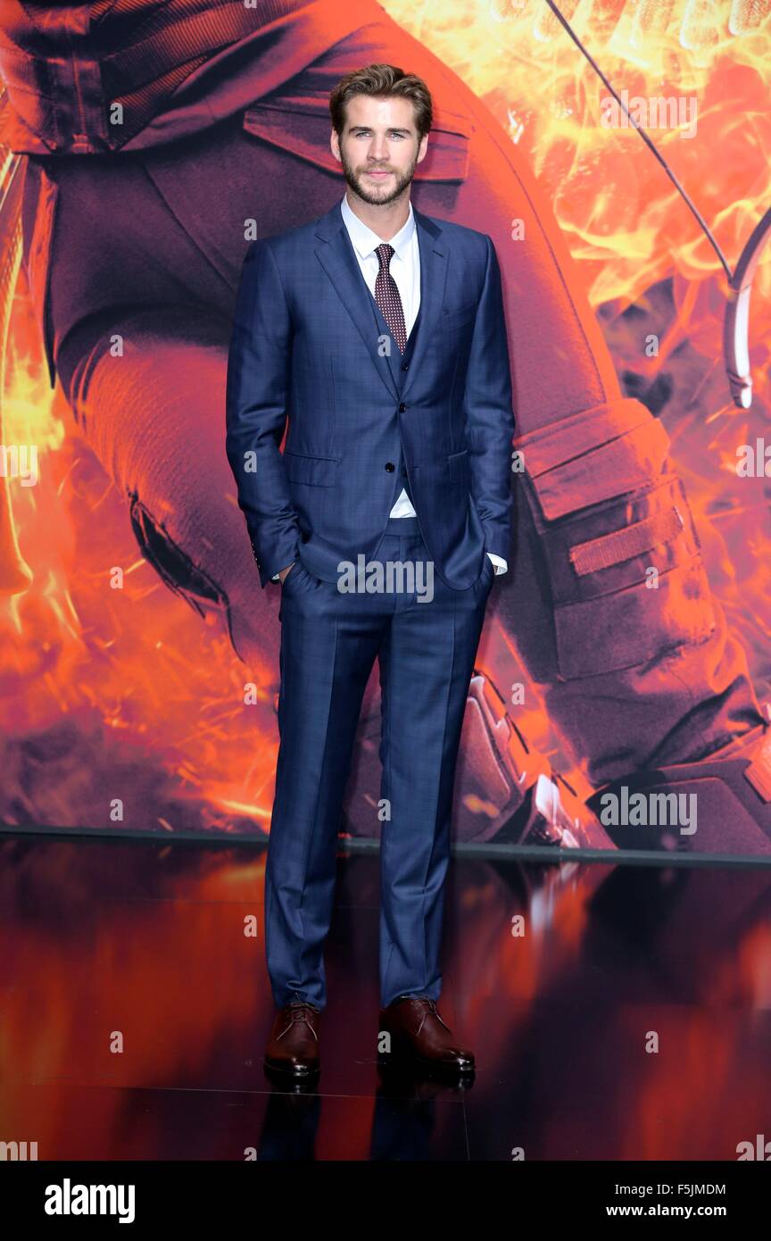 Liam hemsworth attending hunger games hi-res stock photography and ...