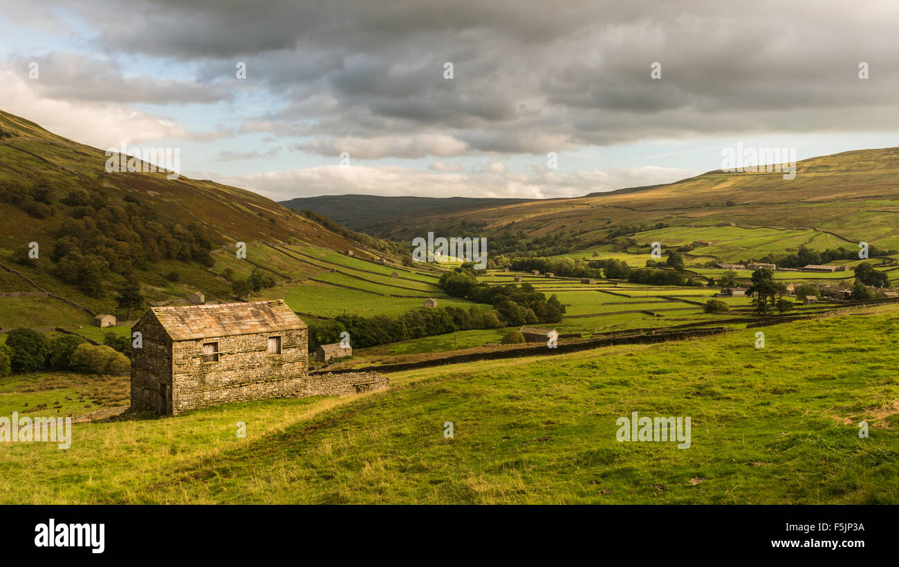 Stone Barn ,Swaledale Stock Photo - Alamy