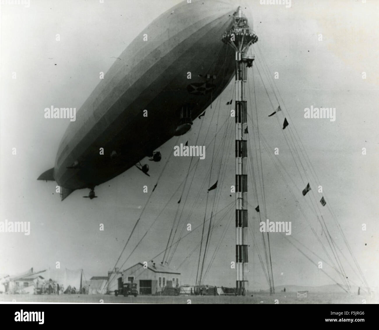 The USS Shenandoah, a U.S. Navy airship, is shown docked at North ...