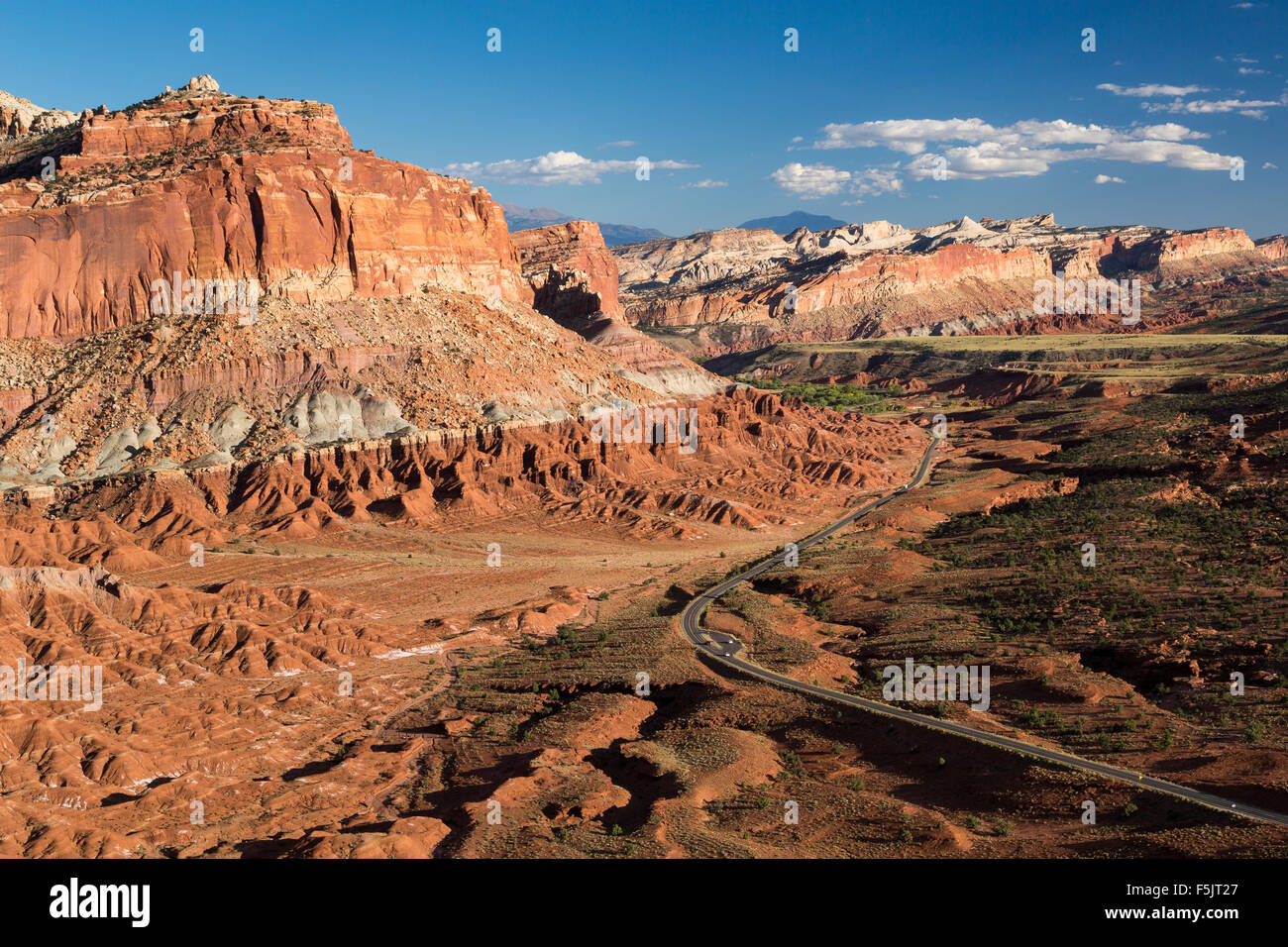 The Waterpocket Fold stretching into the south, Capitol Reef National ...
