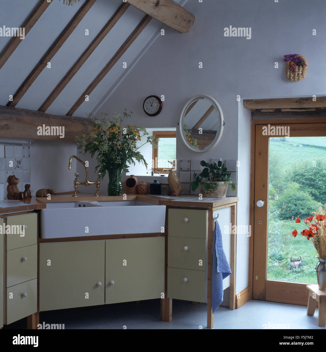 Small country kitchens domestic hi-res stock photography and images - Alamy