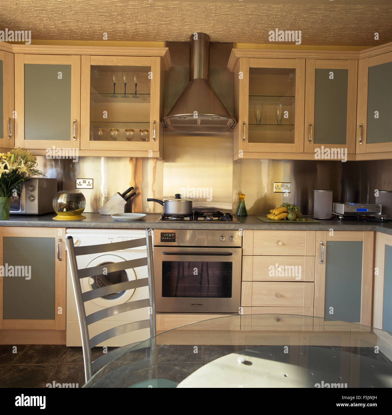 Extractor hi-res stock photography and images - Alamy