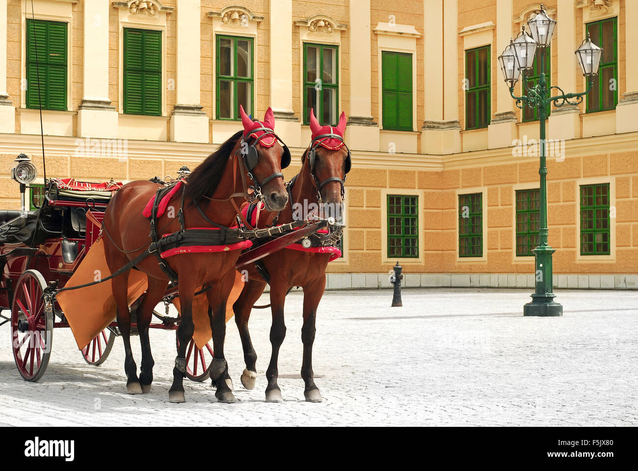 Tandem carriage hi-res stock photography and images - Alamy