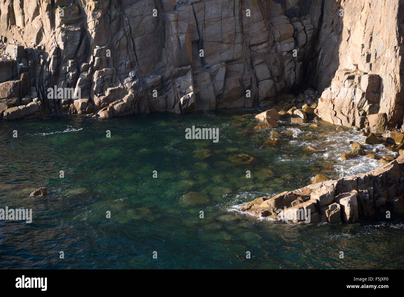 Dirty cliff hi-res stock photography and images - Alamy